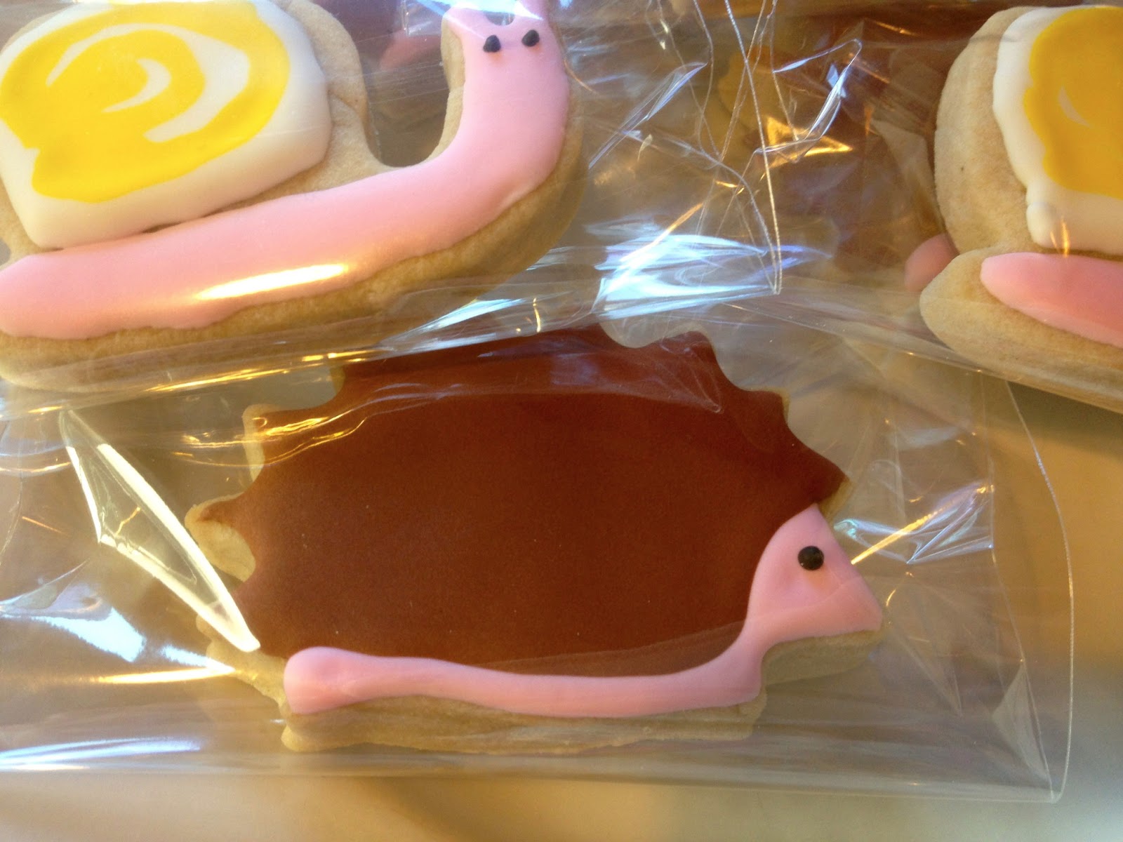 Heidi's Mix: Hedgehog and Snail Cookies