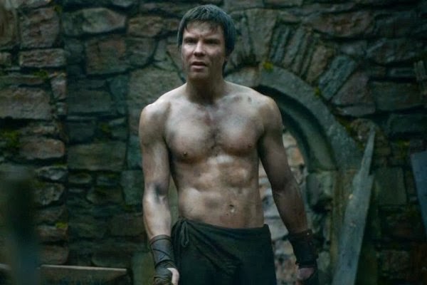 Joe Dempsie: Joe Dempsie Photos