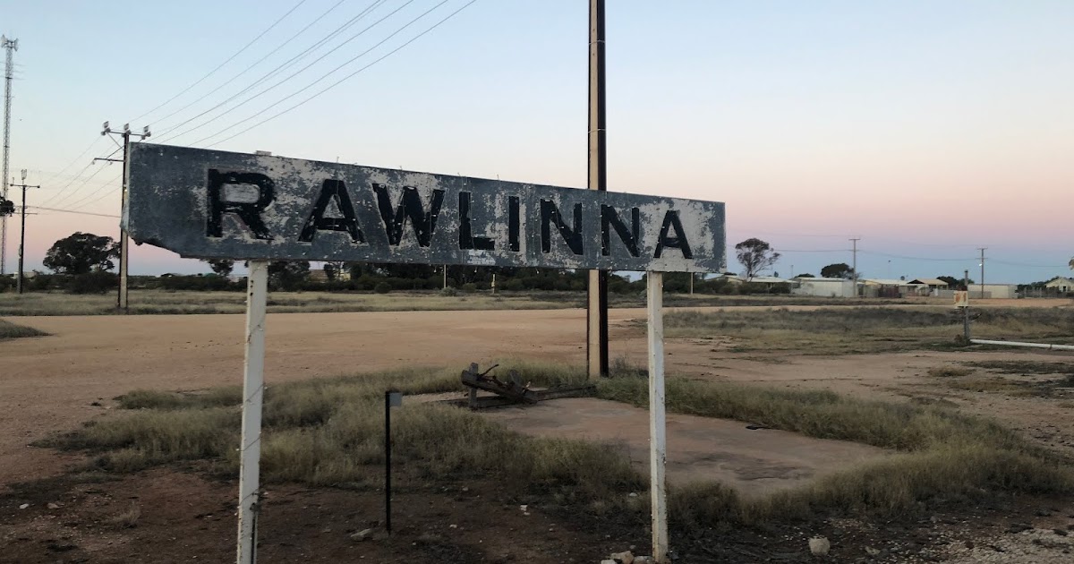Riding the Indian Pacific Train Day 2 : Breakfast at Rawlinna