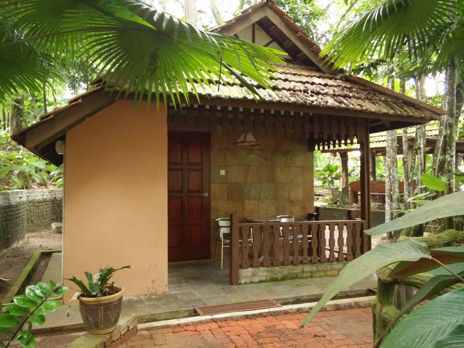 Sri Damai Resort Kalumpang: INAP SRI KEMPAS