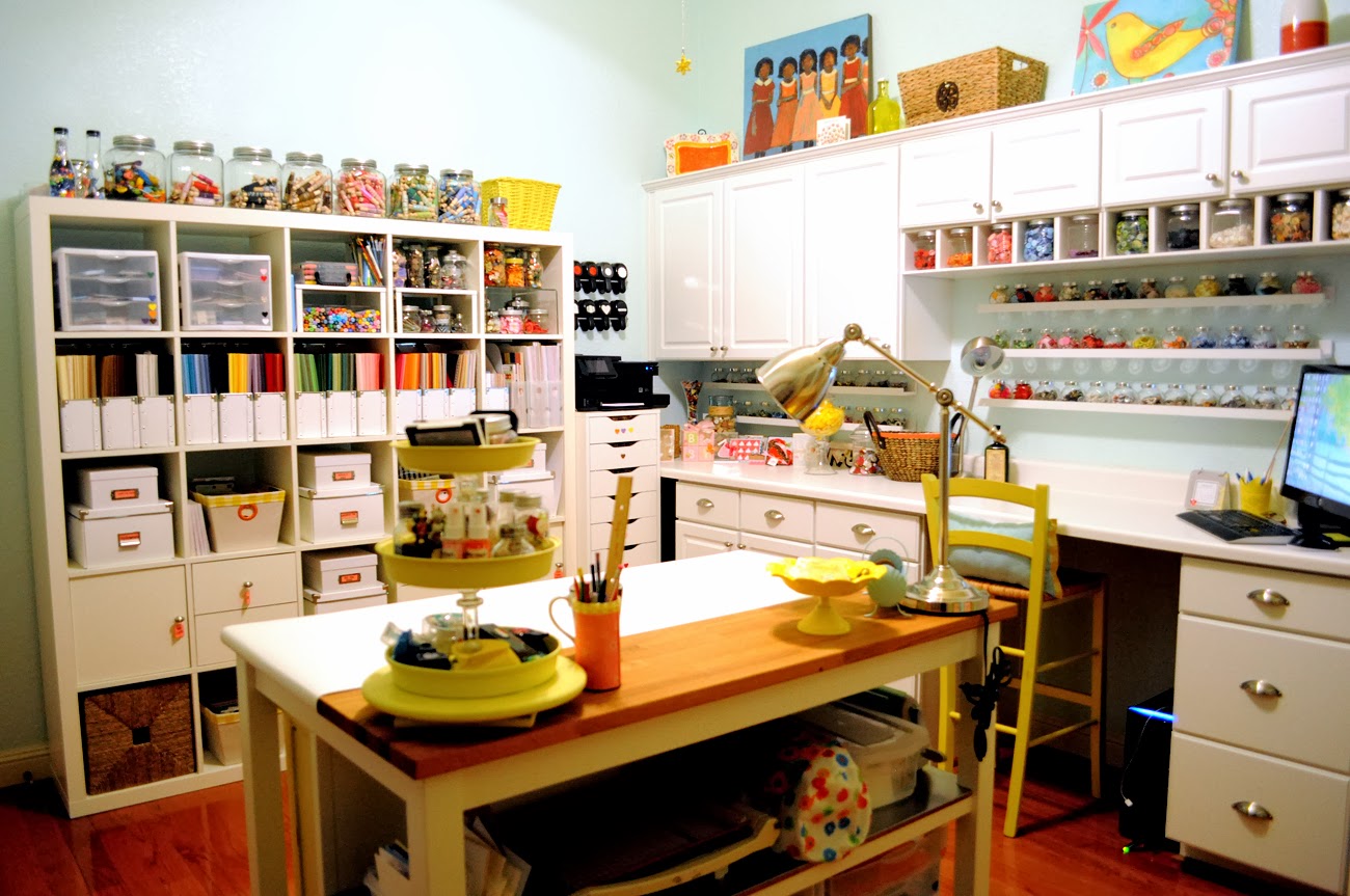 Hand to Paper: HGTV............SAY WHAT.....THAT'S MY CRAFT ROOM