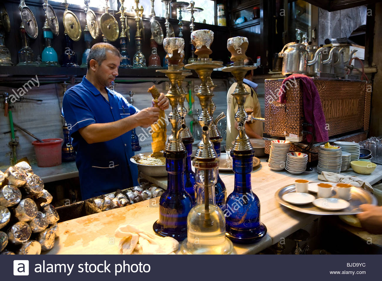 REVIEW: Shisha/Hookah dari Timur Tengah