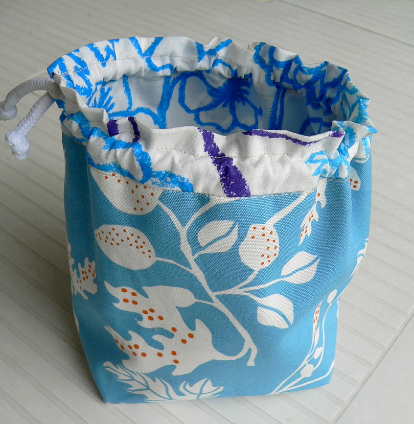 Couture à la maison - Sewing at home: Pochon pour sacs de plastique