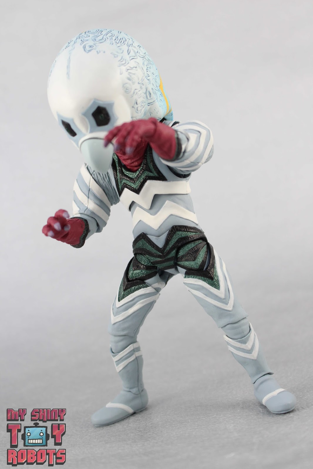 My Shiny Toy Robots: Toybox REVIEW: S.H. Figuarts Alien Guts