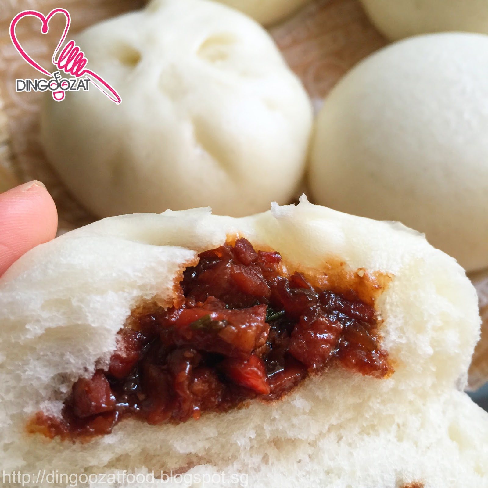 Miki's Food Archives : Steamed BBQ Pork Bun (aka Char Siew Pao) 家乡叉烧包