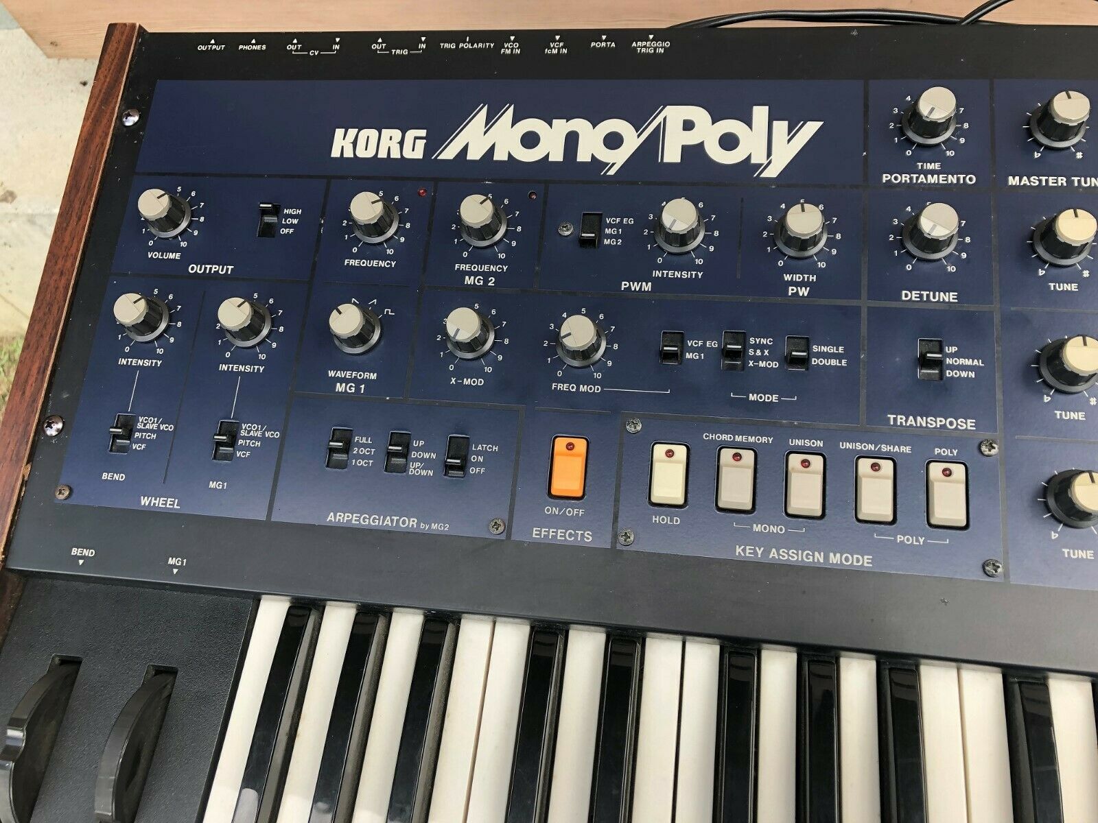 MATRIXSYNTH: KORG MONO/POLY MP-4 Analog Synthesizer