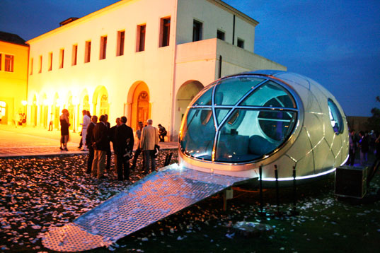 MercuryHouseOne the Futuristic Mobile Home of the Future | Alexander ...