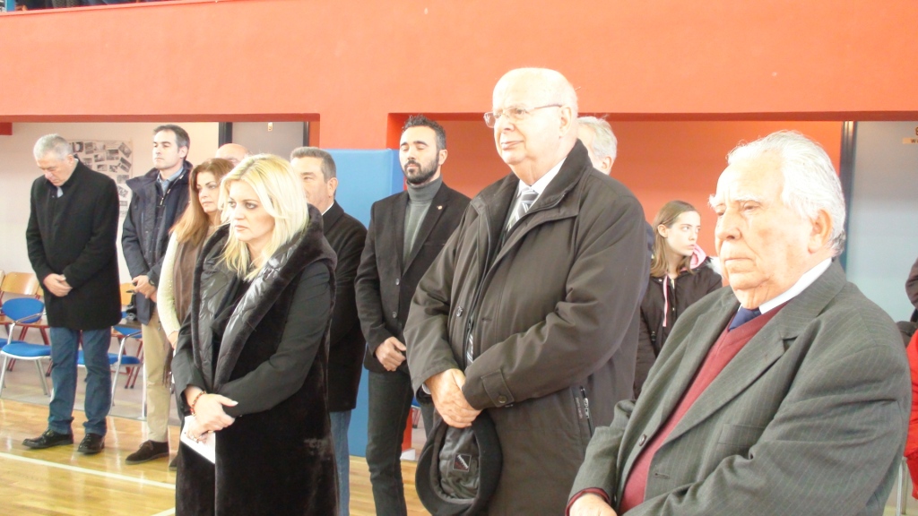 EVRIPOS NEWS: ΜΕ ΤΗΝ ΕΘΝΙΚΗ ΟΜΑΔΑ ΝΕΩΝ ΤΑ ΕΓΚΑΙΝΙΑ ΤΟΥ ΠΑΡΚΕ ΣΤΟ ...