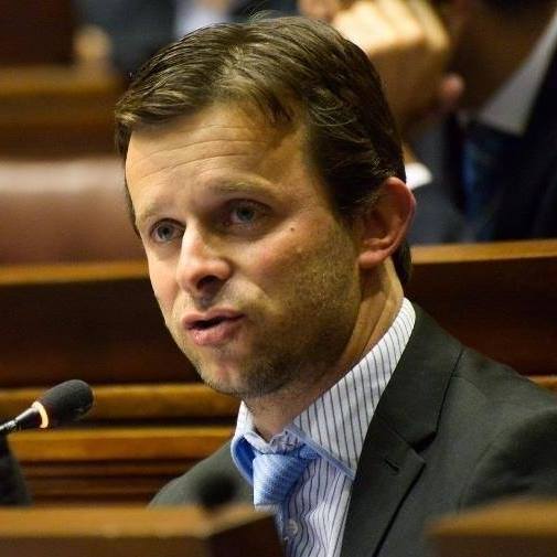 Dr. Marcelo Maute Sararvia