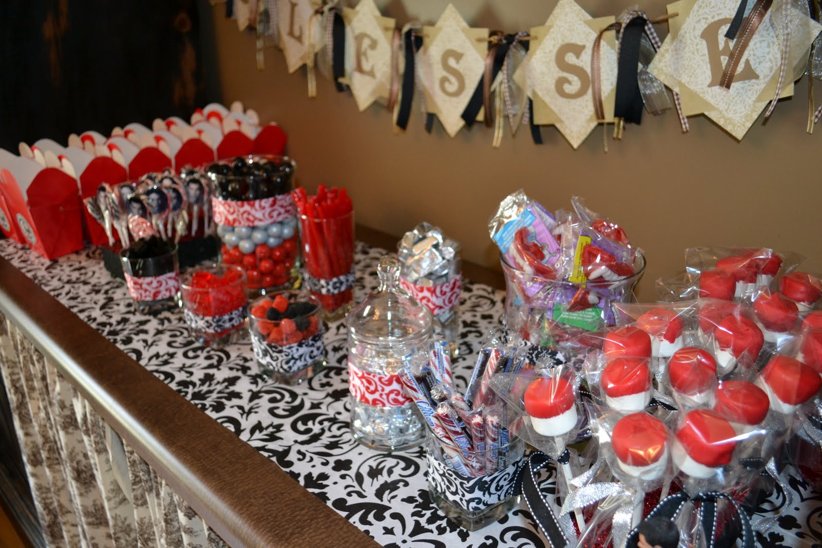 Alabama Slacker Mama: Twilight Birthday Party....Mission Accomplished!