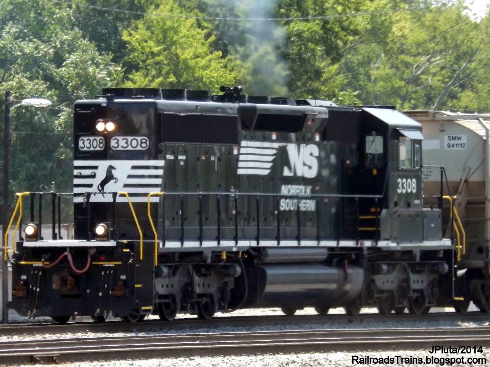 RAILROAD Freight Train Locomotive Engine EMD GE Boxcar BNSF,CSX,FEC ...