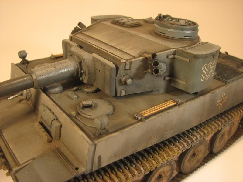 Nicholas Bruccoleri (BruccaNYC): 1/35 Initial Tiger 1: #100 sPzAbt 502 1942