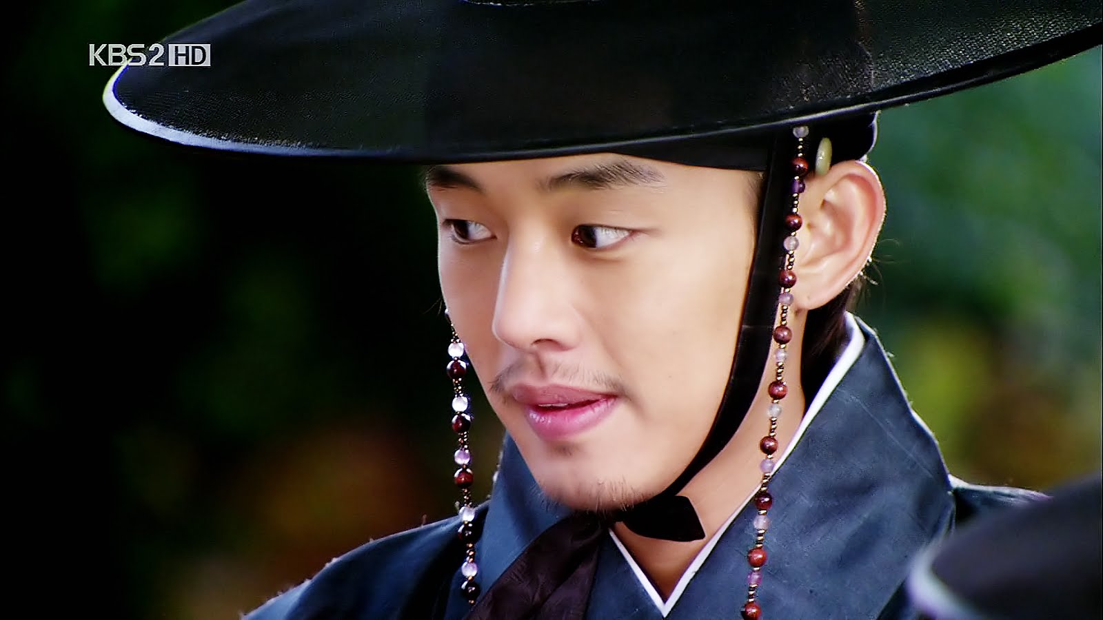 myjanuary25: Yoo Ah In as Moon Jae Shin [Geo Roh]