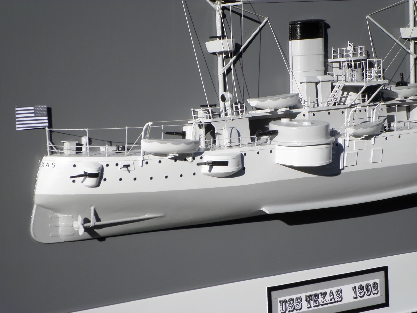 Niedermertl's Boats: New Design: USS Texas (Half Body, Grey scale)