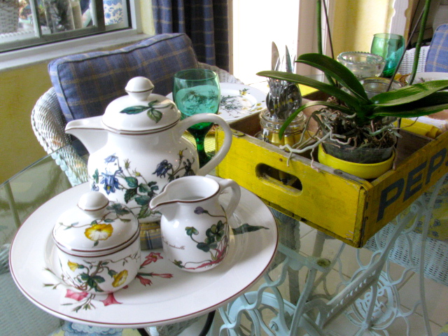 MAY DAYS: May Table Setting