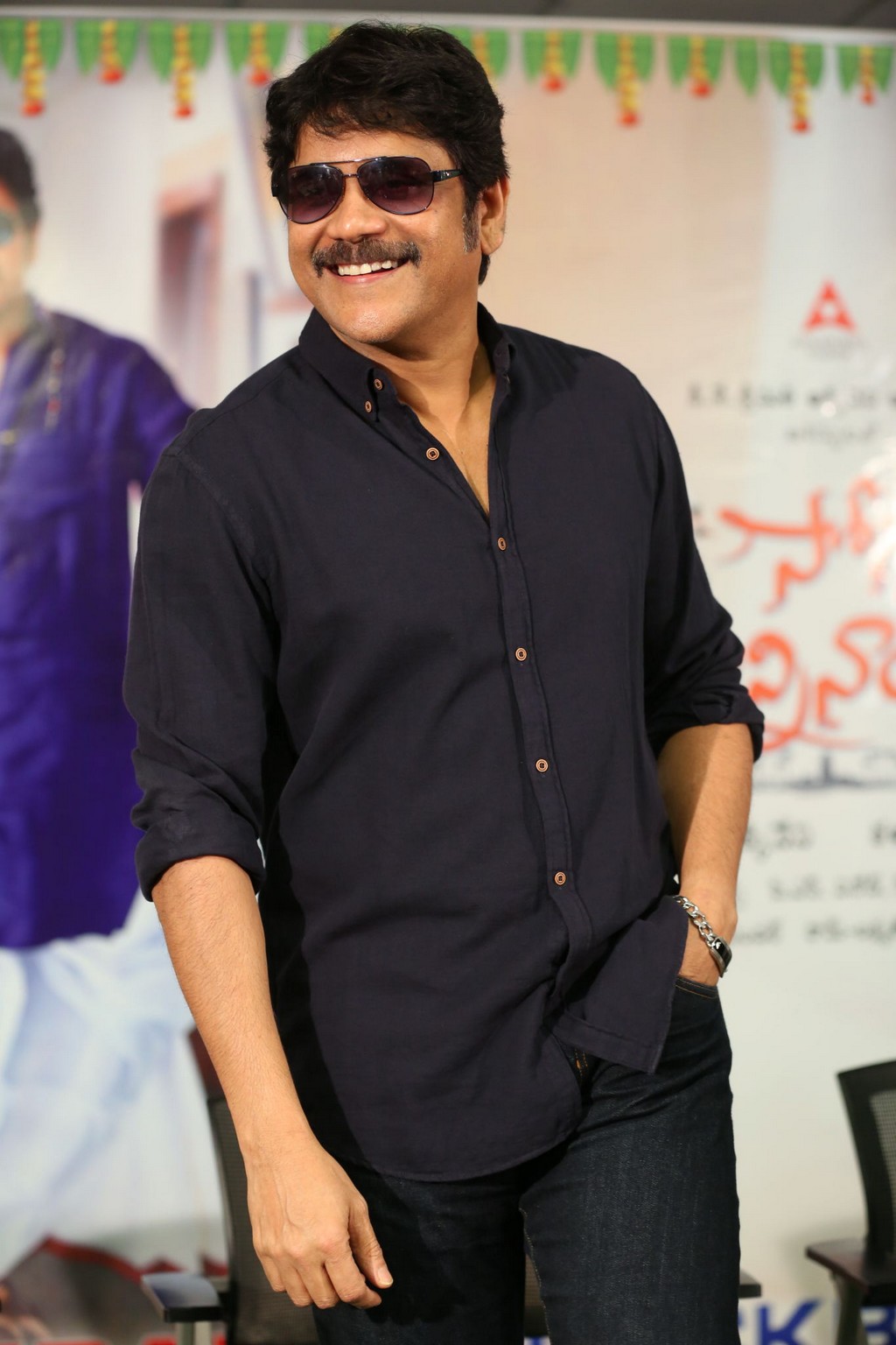 Akkineni Nagarjuna new look gallery (1) - Tollywood Actress Wallpapers ...