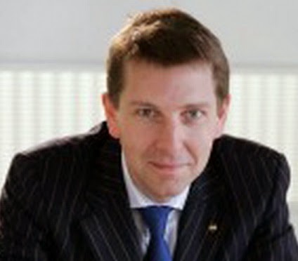 motorScopio: ¿TIENE FILO LA MANO DE HIERRO DE CARLOS GHOSN?