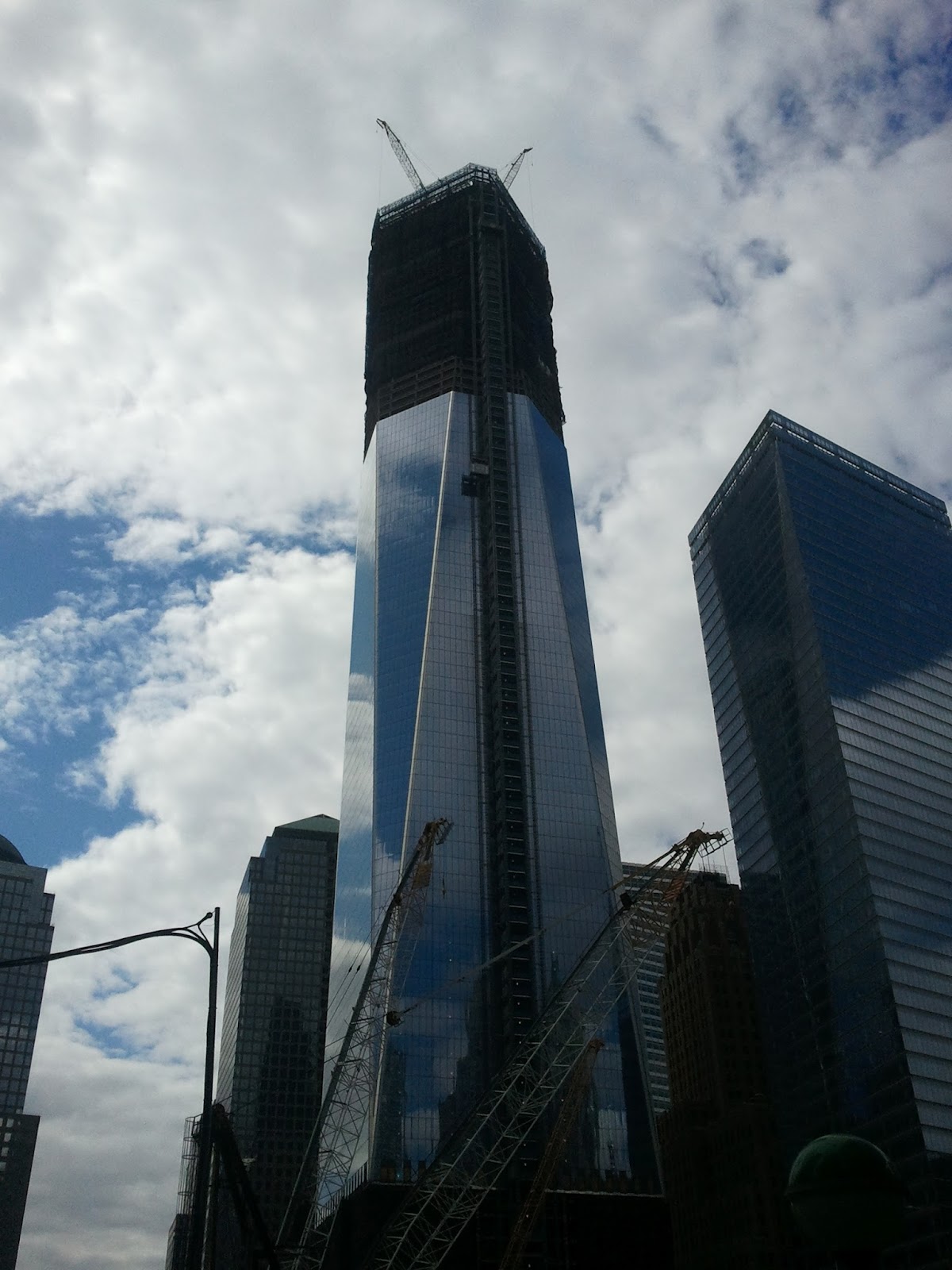 NEW YORK | One World Trade Center | 1,776' Pinnacle / 1,373' Roof | 108 ...