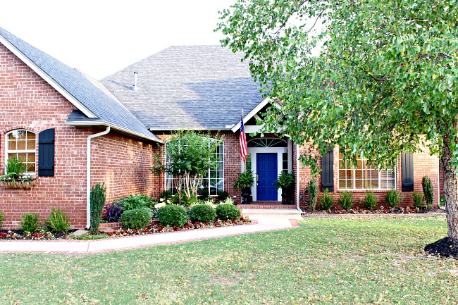 FRONT PORCH MINI MAKEOVER- NEW BLUE FRONT DOOR | Dimples and Tangles