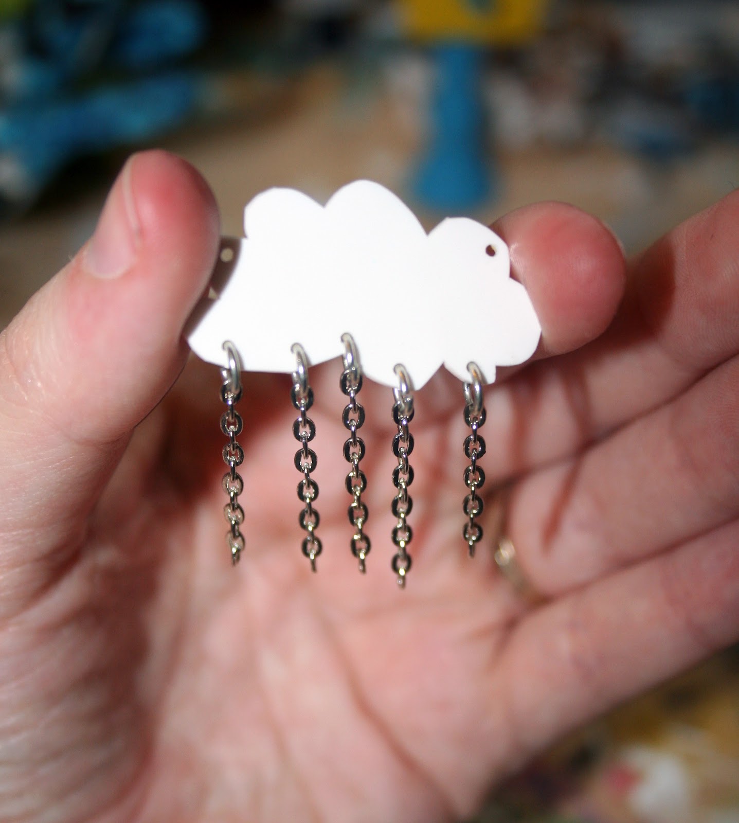 The Experimental Crafter: April Showers Cloud Necklace Tutorial
