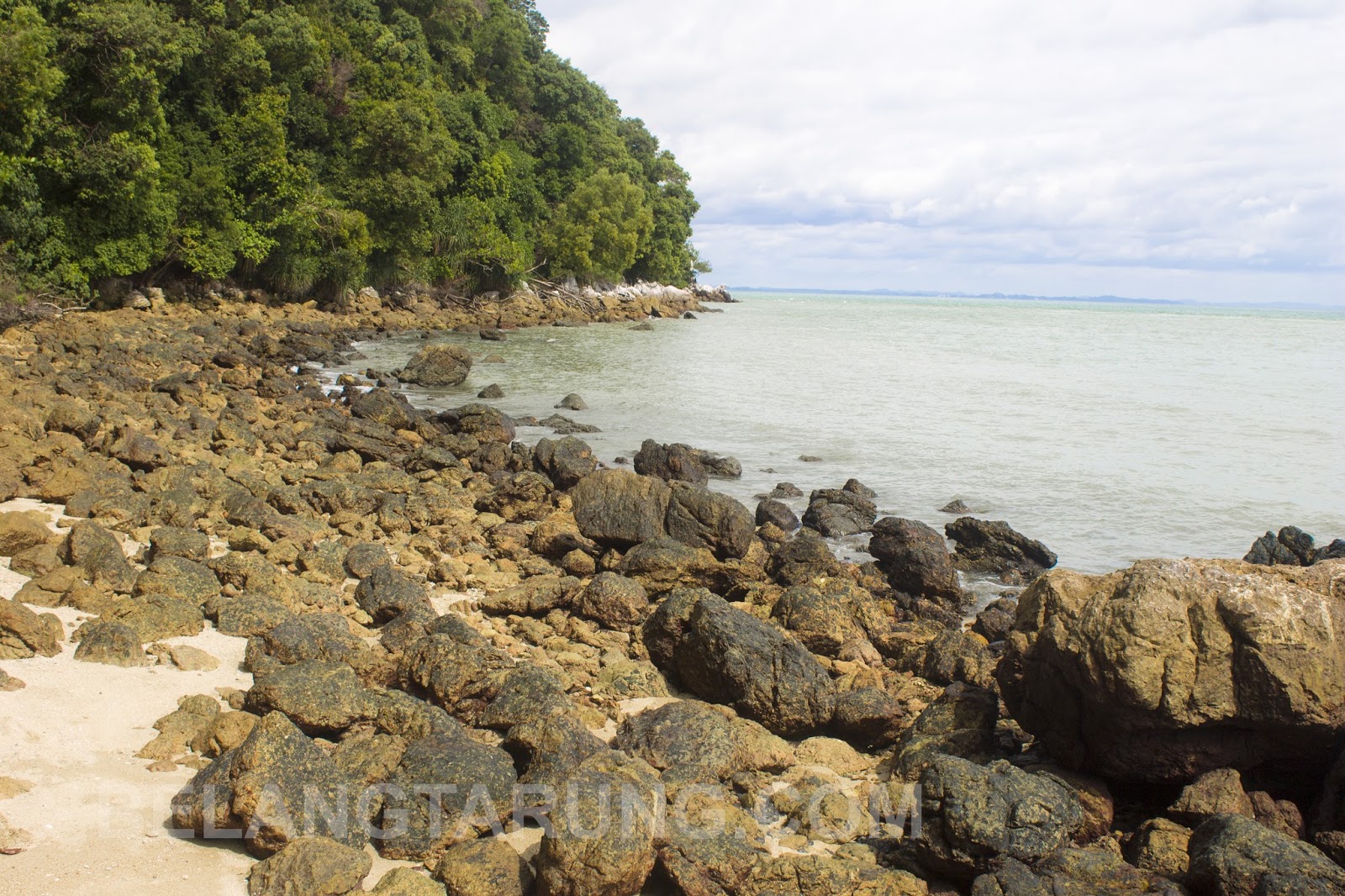 Trekking ke Pantai Tanjung Tuan Melaka