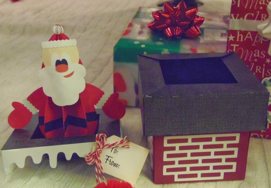 Craft with Bee: 25 Days of Christmas - Chimney Gift Box