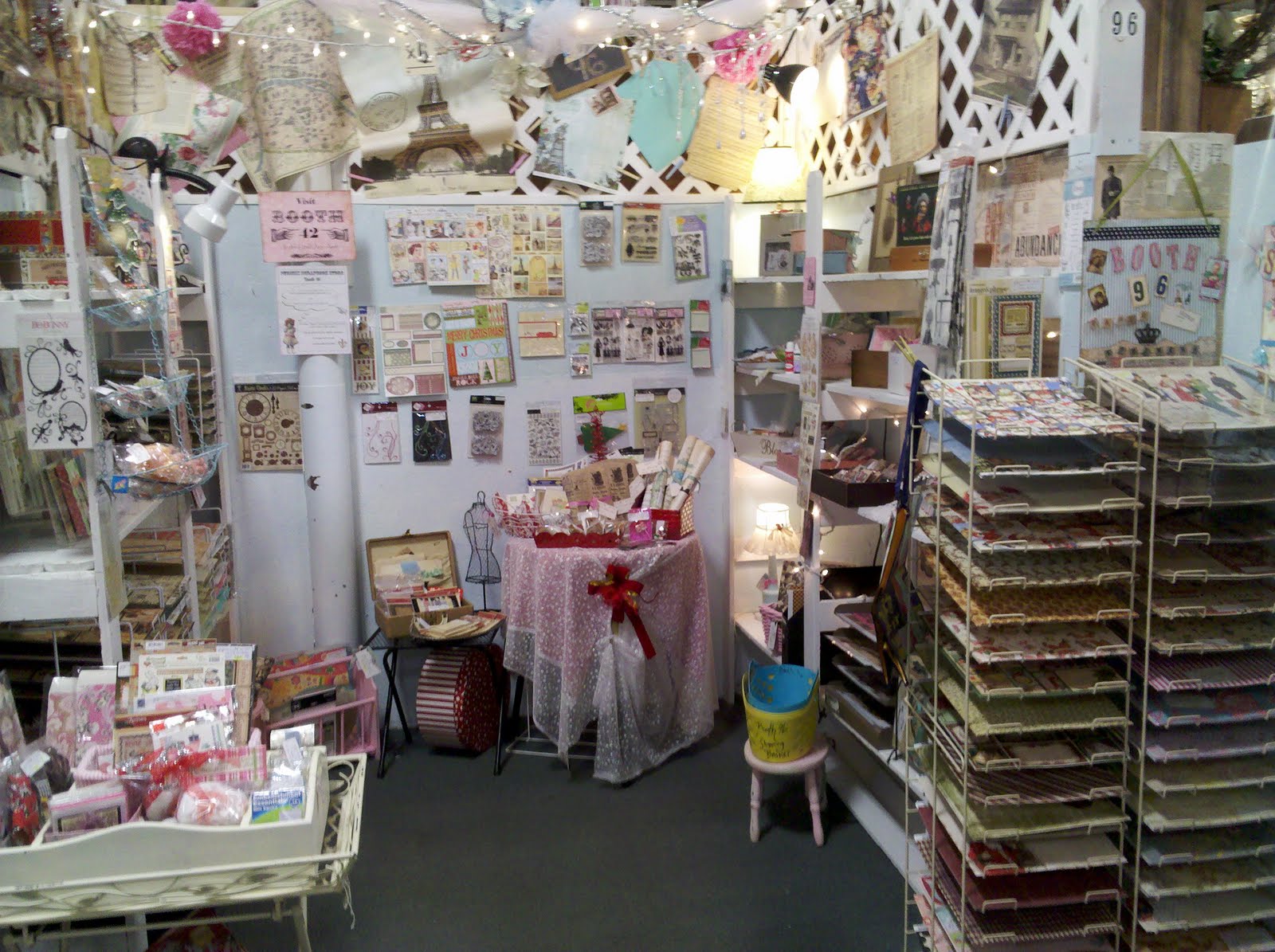 Phoenix Scrapbook Store: Vintage Christmas Scrapbook Paper...