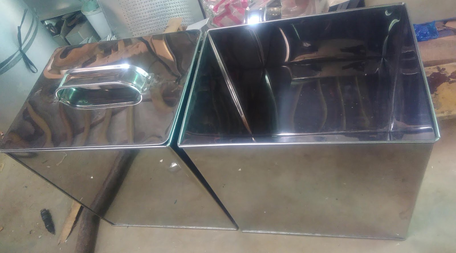 Pengrajin loyang dan langseng /tong air