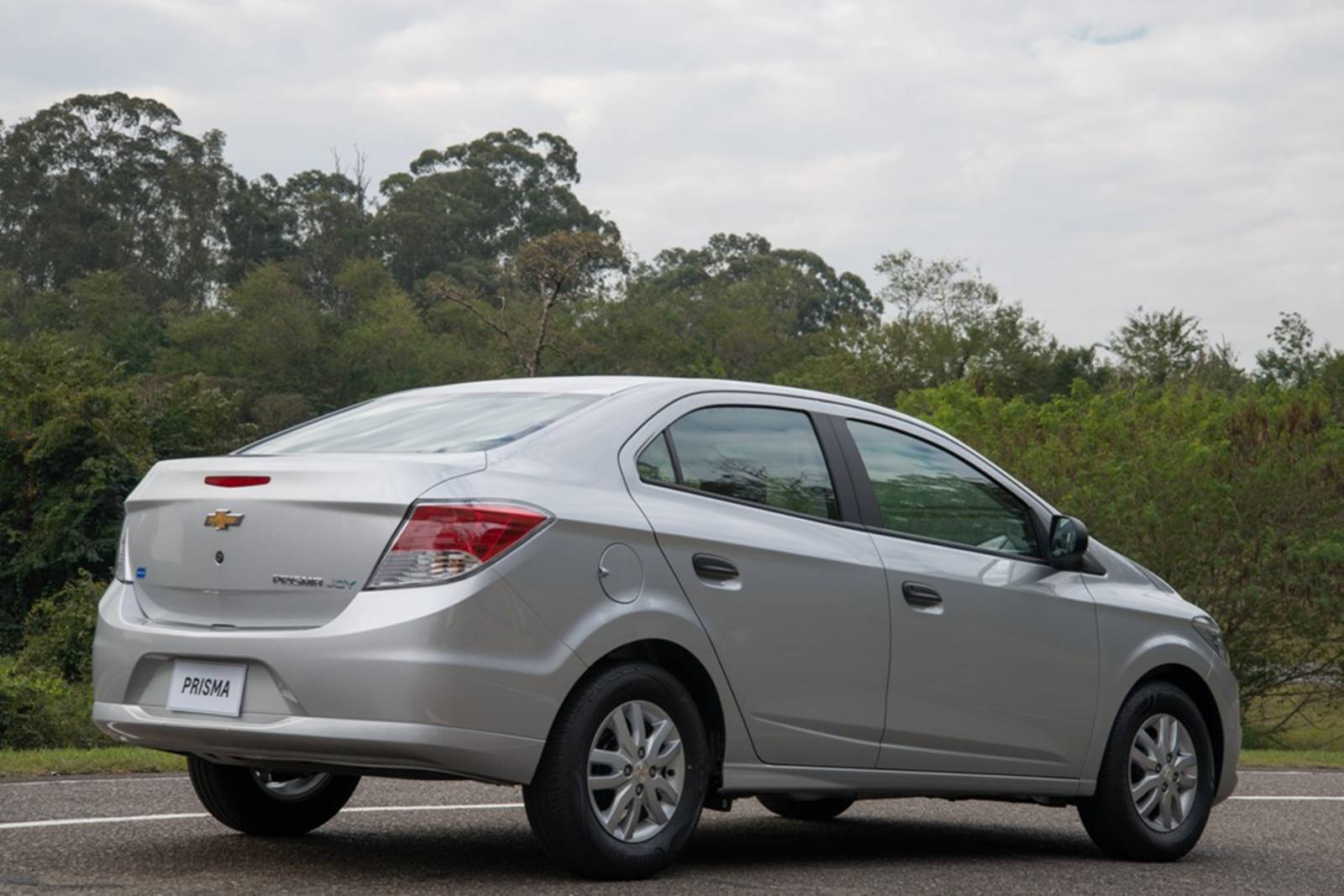 Novo Chevrolet Prisma 2017 Joy: preço, consumo, detalhes | CAR.BLOG.BR