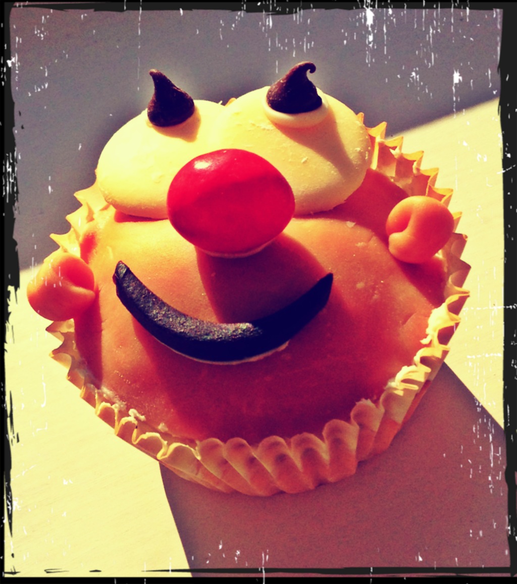 Lizzie's Kitchen Bakery..: Getting my bake-on for Comic Relief..