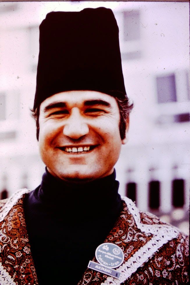 24 Rare and Wonderful Color Photographs That Capture Everyday Life in ...