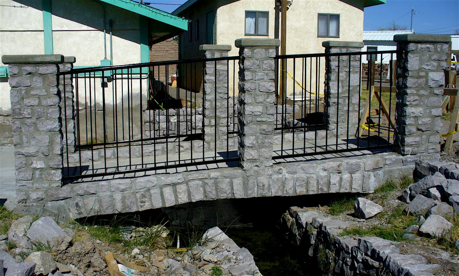 Alt. Build Blog: Building A Stone And Concrete Bridge