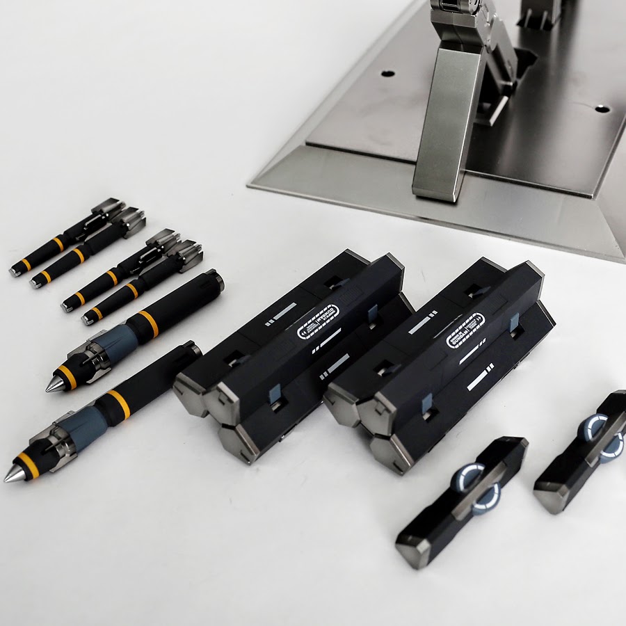 GUNDAM GUY: PG 1/60 GN-0000+GNR-010 00 Raiser ver. Titanium Finish ...