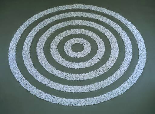 Entretejiendo instantes: Richard Long. Arte en movimiento.