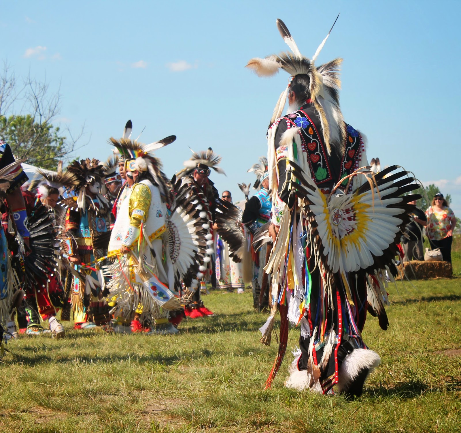 Phuck Trends: Fringe and Feathers: Native Style