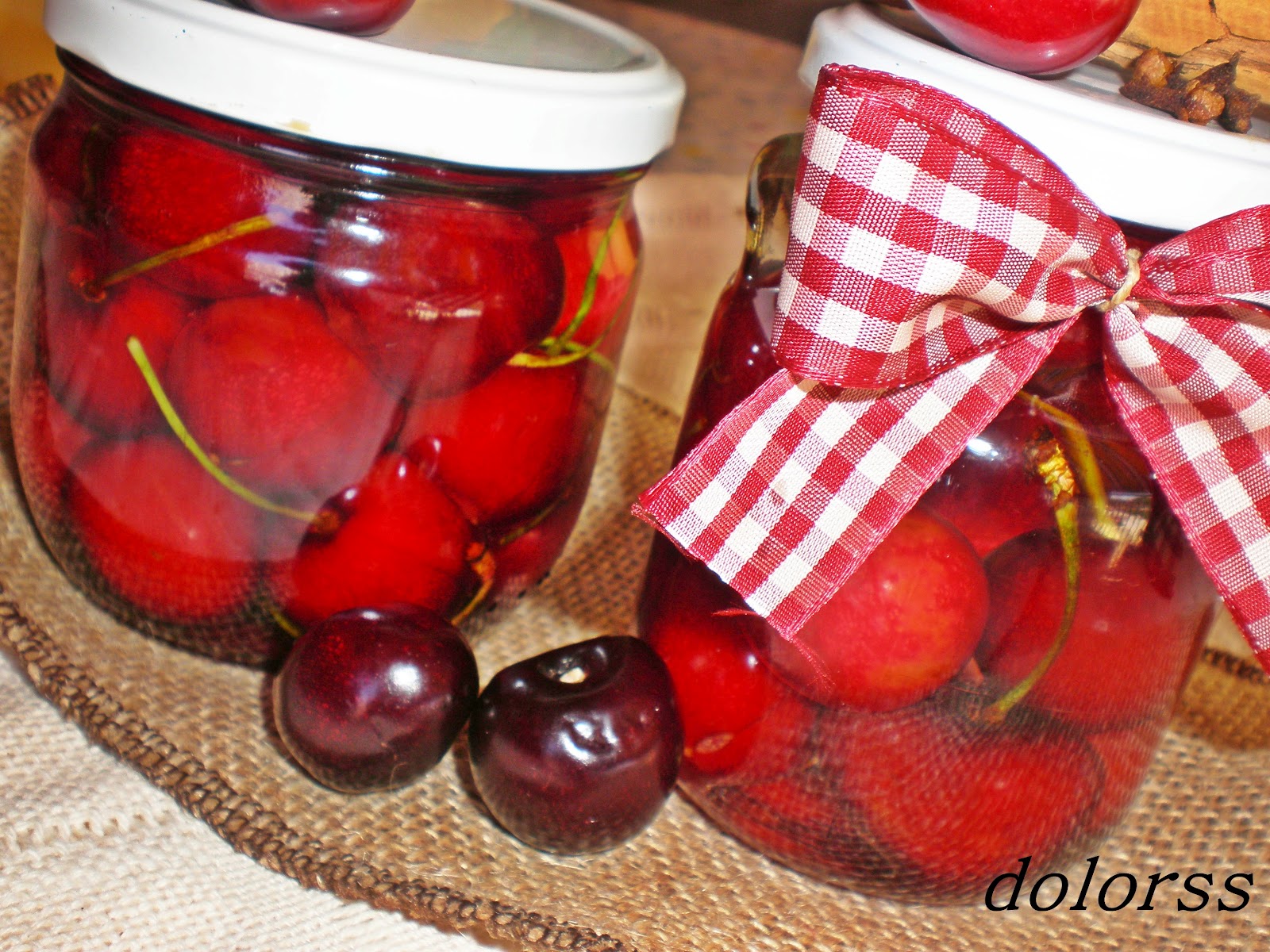 Blog de cuina de la dolorss: Cerezas en alcohol