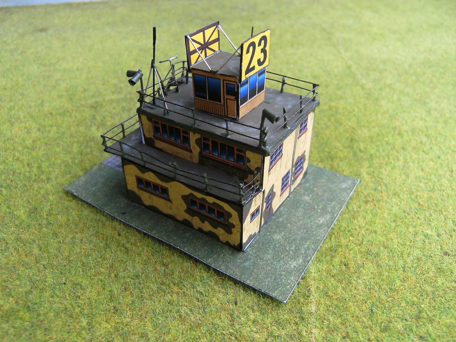 Happyscale-Modellbau: British Airfield Control-Tower WW2 - papermodel 1 ...