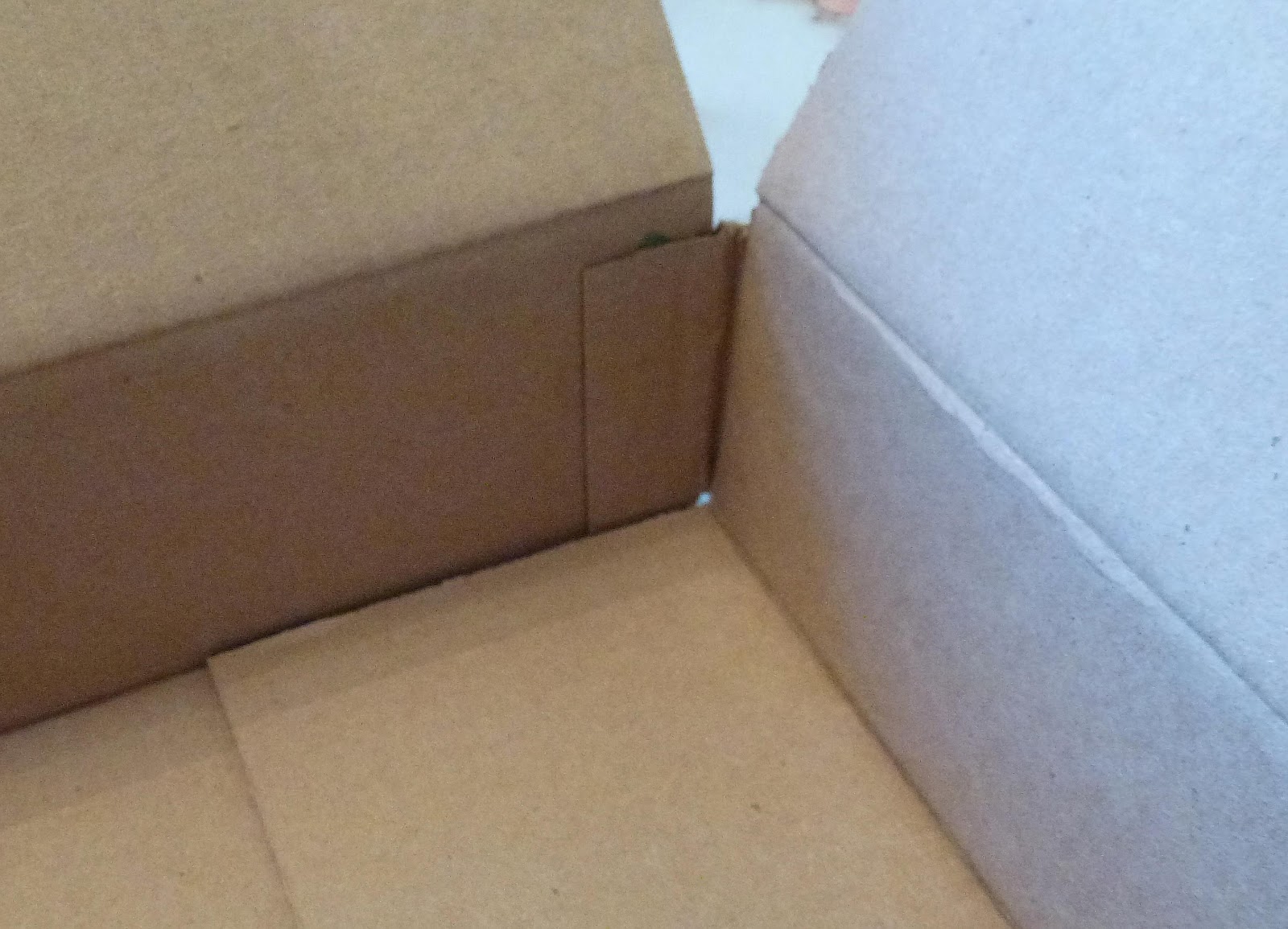 Leslie's Art and Sew: Turn A Box Inside Out