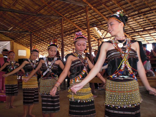 (: My Minds >> My Thoughts >> My Feelings :): Pakaian Tradisional Etnik ...