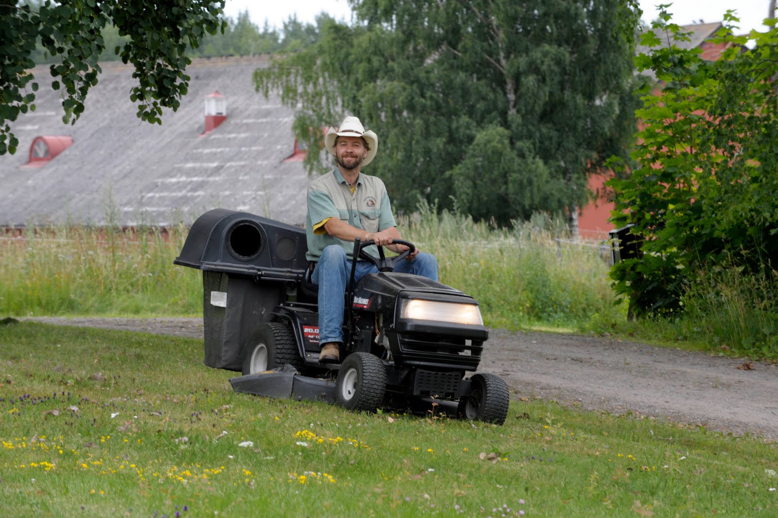 4Corners Ranch: Cowboy hard at work!