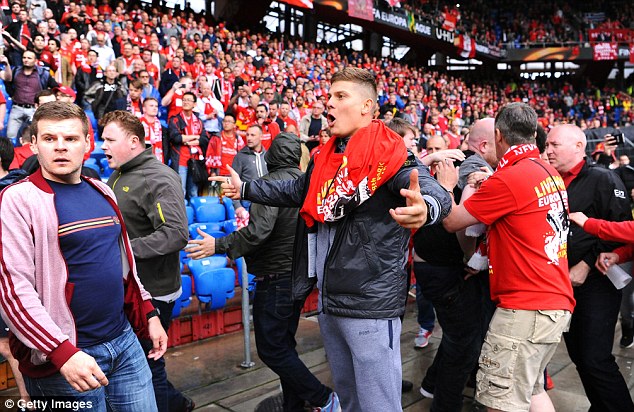 Football Hooligan Pictures: FIVE PICTURES, 2 VIDEOS: Liverpool and ...