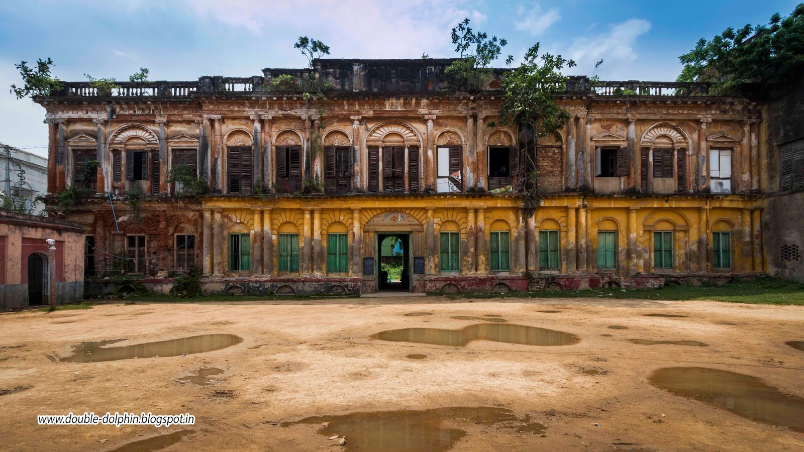 The Concrete Paparazzi: Serampore Rajbari