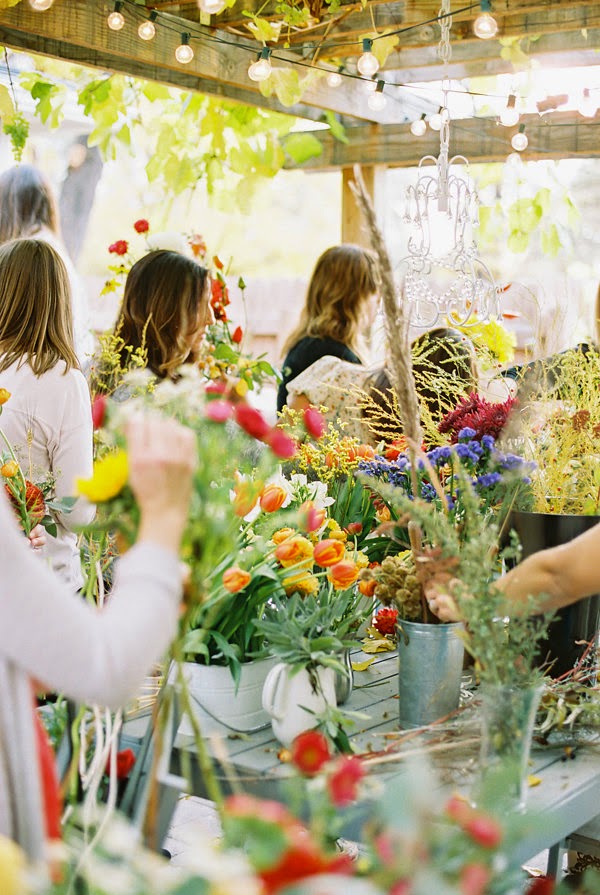 Moore Minutes: Girlish FLOWER arranging POTLUCK party 2014