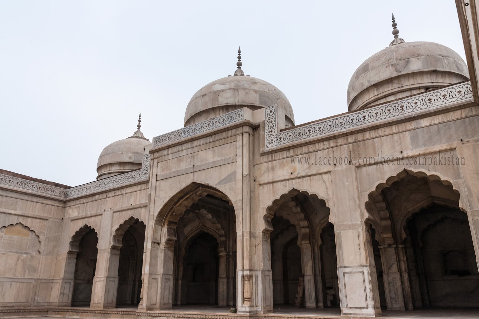 Lahore Fort (Shahi Qila Lahore) ~ Beautiful Places In Pakistan