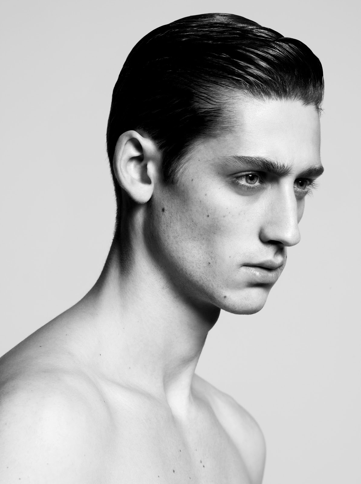 FULL LEATHER JACKET: Portuguese Male Top Models / Top 10