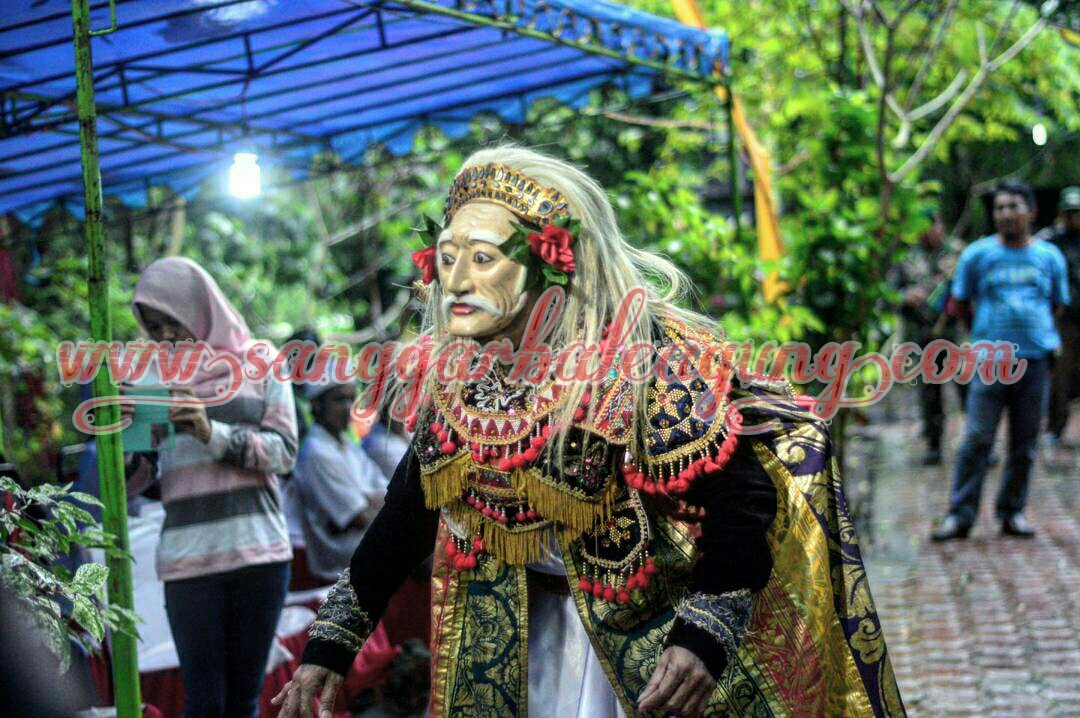 Penari Bali Surabaya: Tata Rias Penari Bali