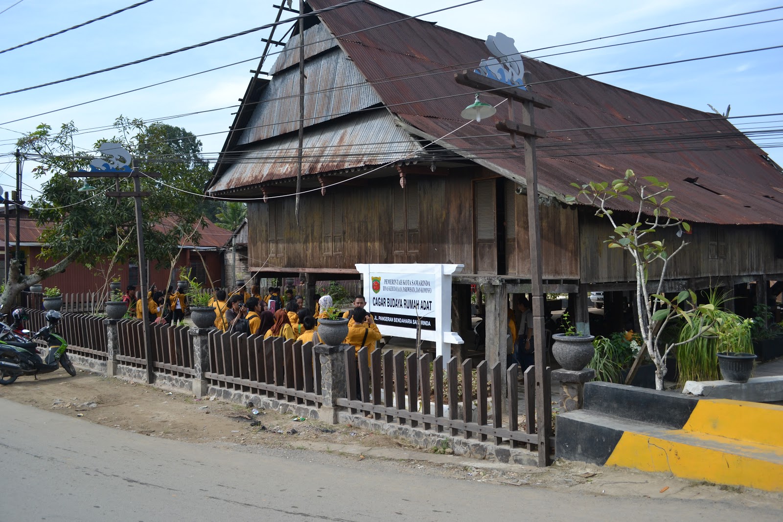 catatan kecil orang yang gak seberapa: wisata ke kampung tenun ...
