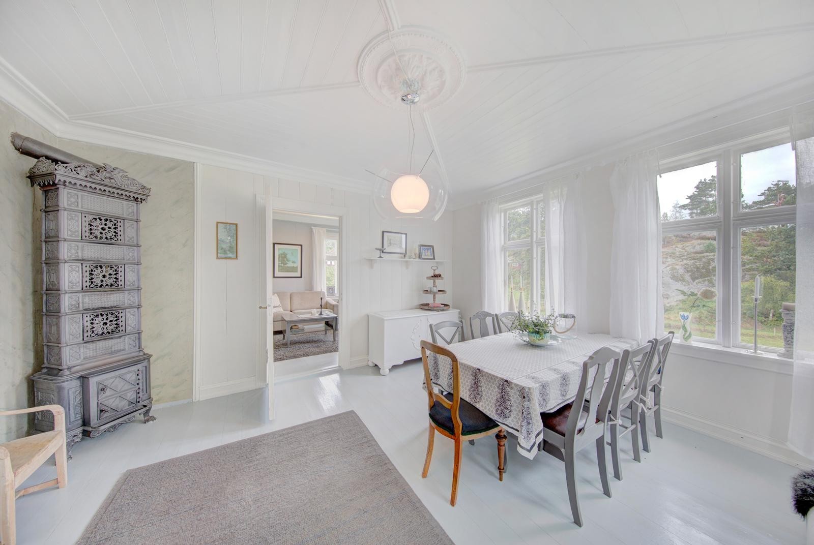 LAGET VEL OG IL: Hus til salgs i Laget!