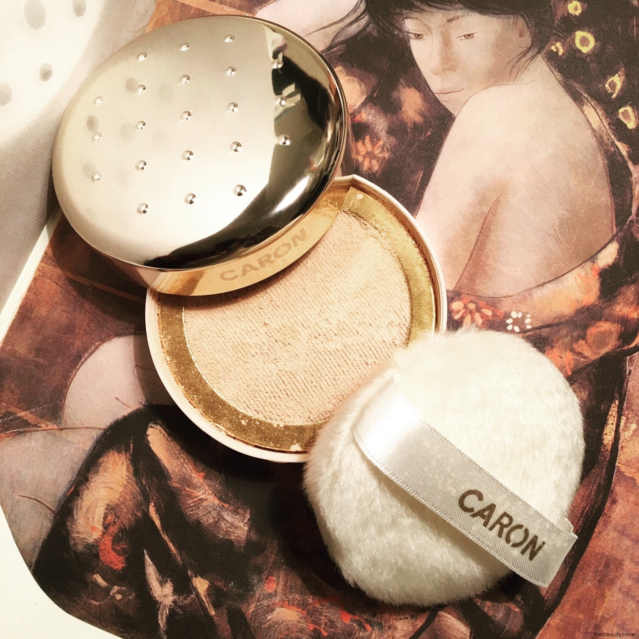 The Beauty Cove: UNA CIPRIA LEGGENDARIA. La POUDRE LIBRE di CARON