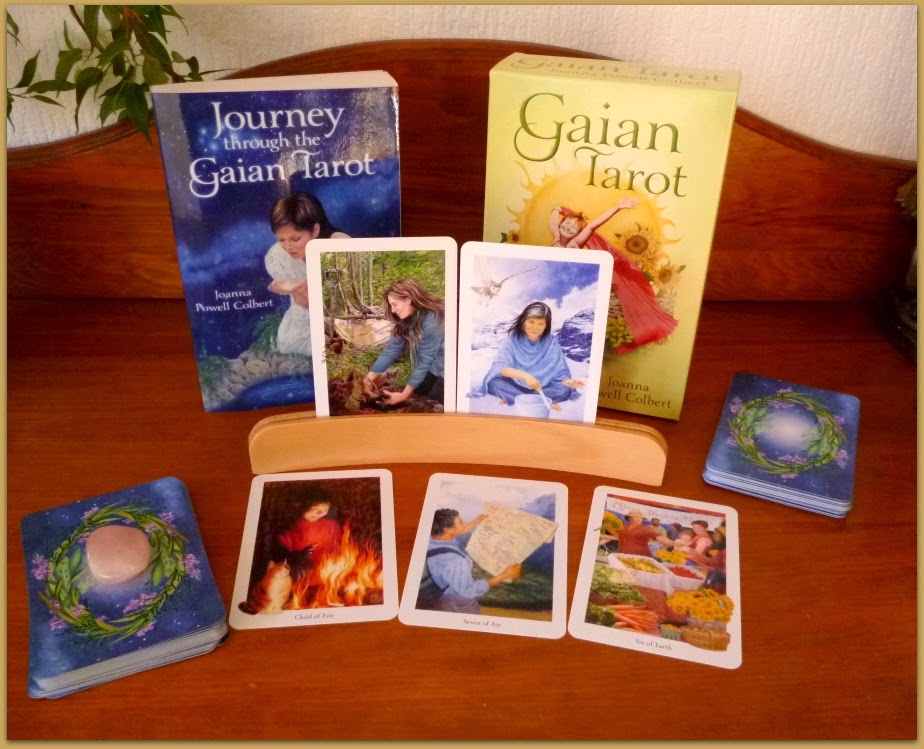 Greylady's Hearth: My copy of the Gaian tarot has arrived!